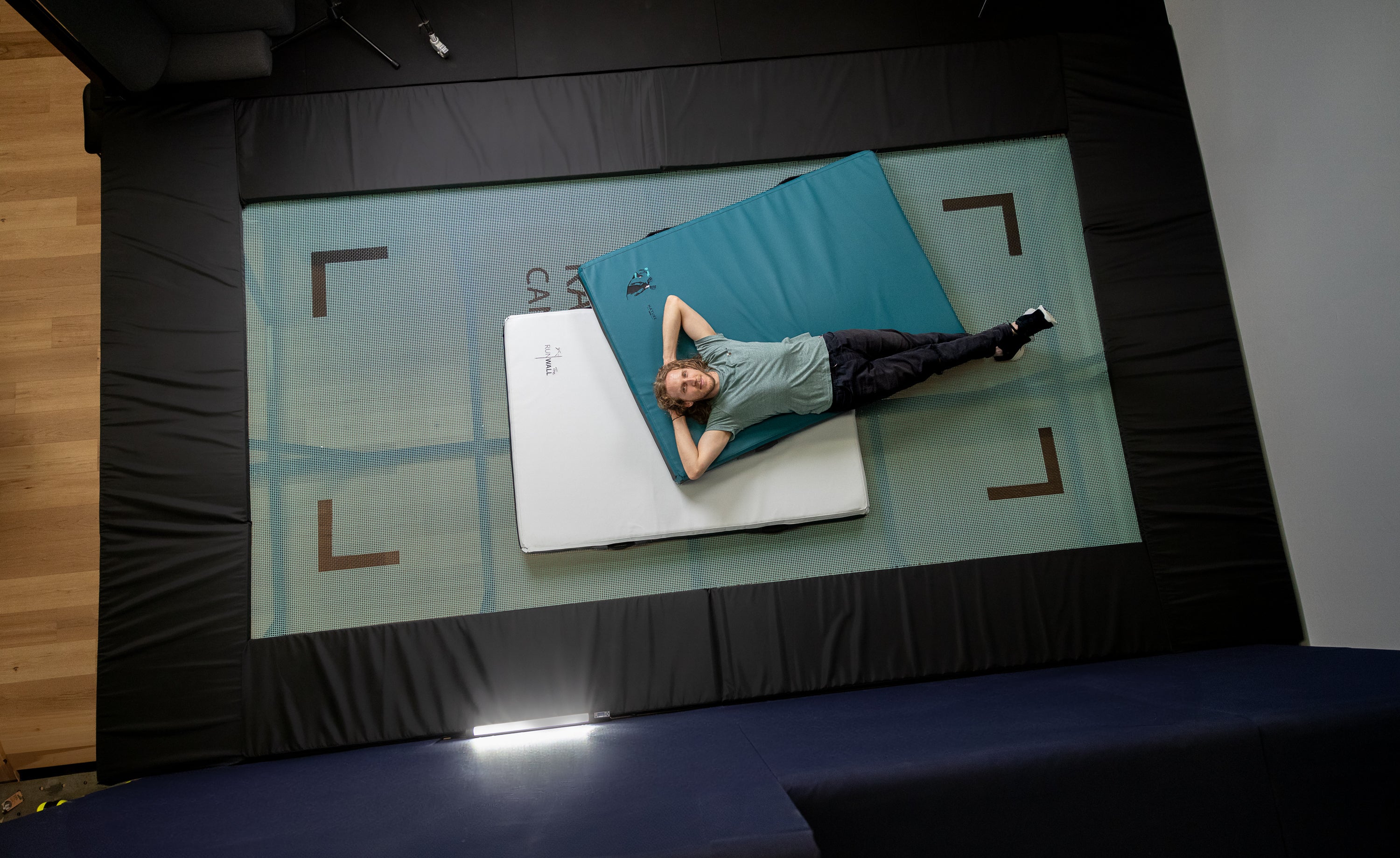 Spotter Mat Pro | Crash Mat for Wall Running | RunTheWall